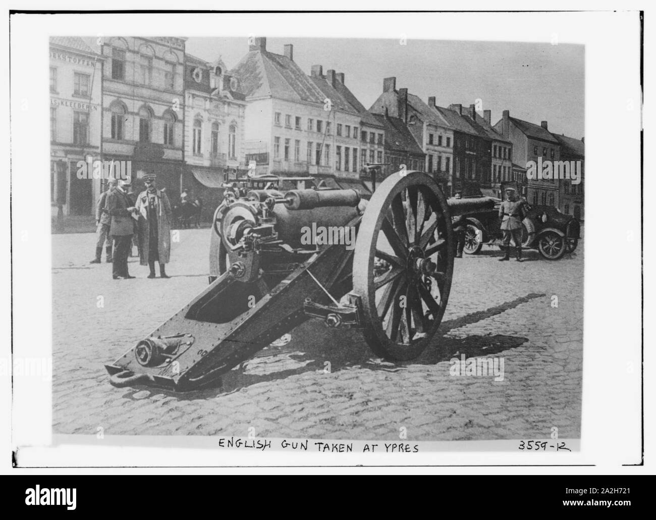 English gun taken at Ypres Stock Photo - Alamy