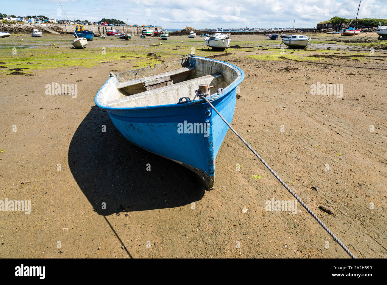 Stranded ships hi-res stock photography and images - Alamy