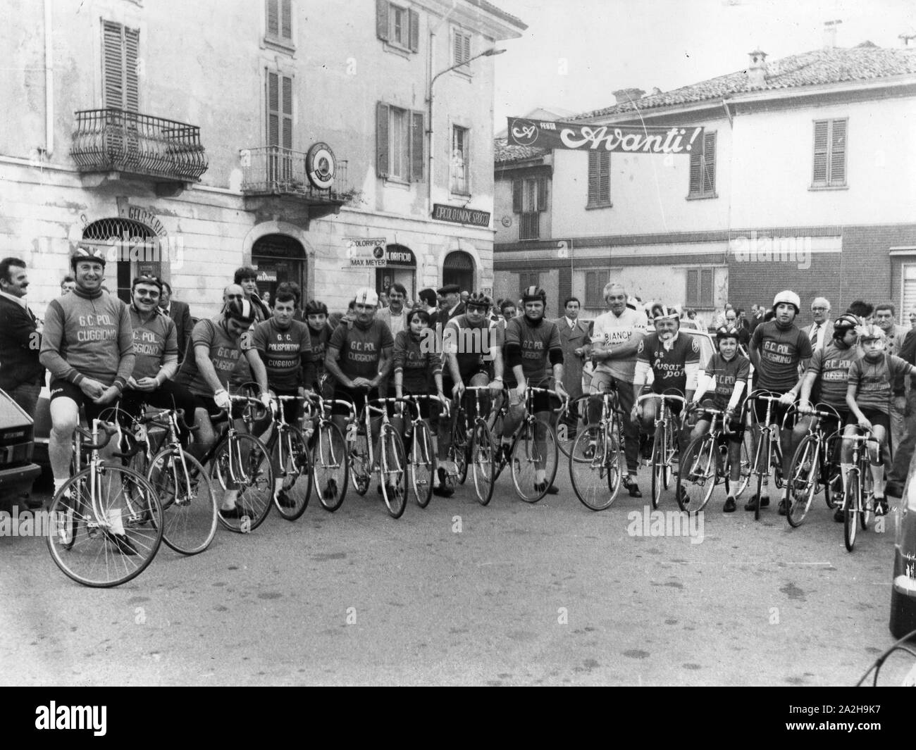 Italy, Cuggiono, 70s cycling team Stock Photo - Alamy