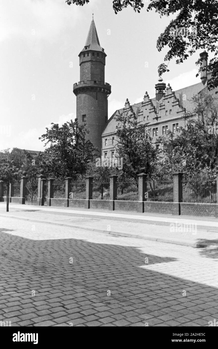 Dukes chateau Black and White Stock Photos & Images - Alamy