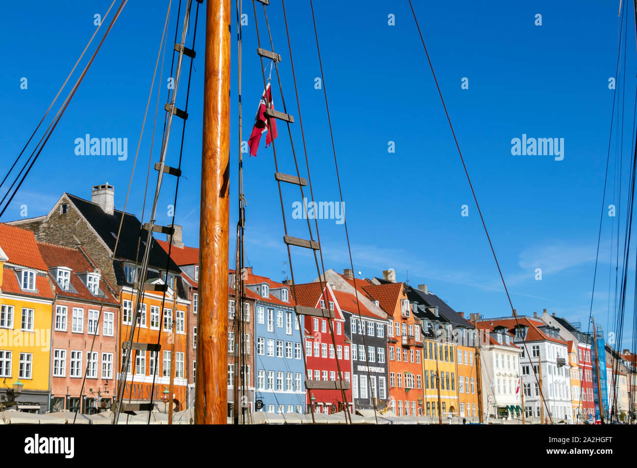 Nyhavn waterfront with colorful houses, canal and entertainment ...