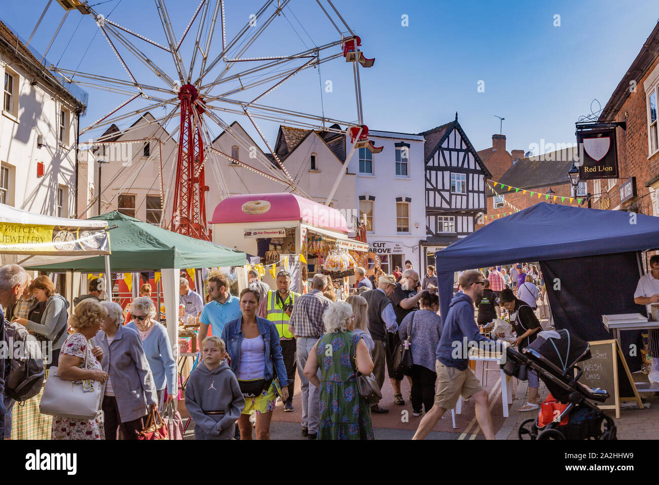 Crowd fair fayre people hi-res stock photography and images - Alamy