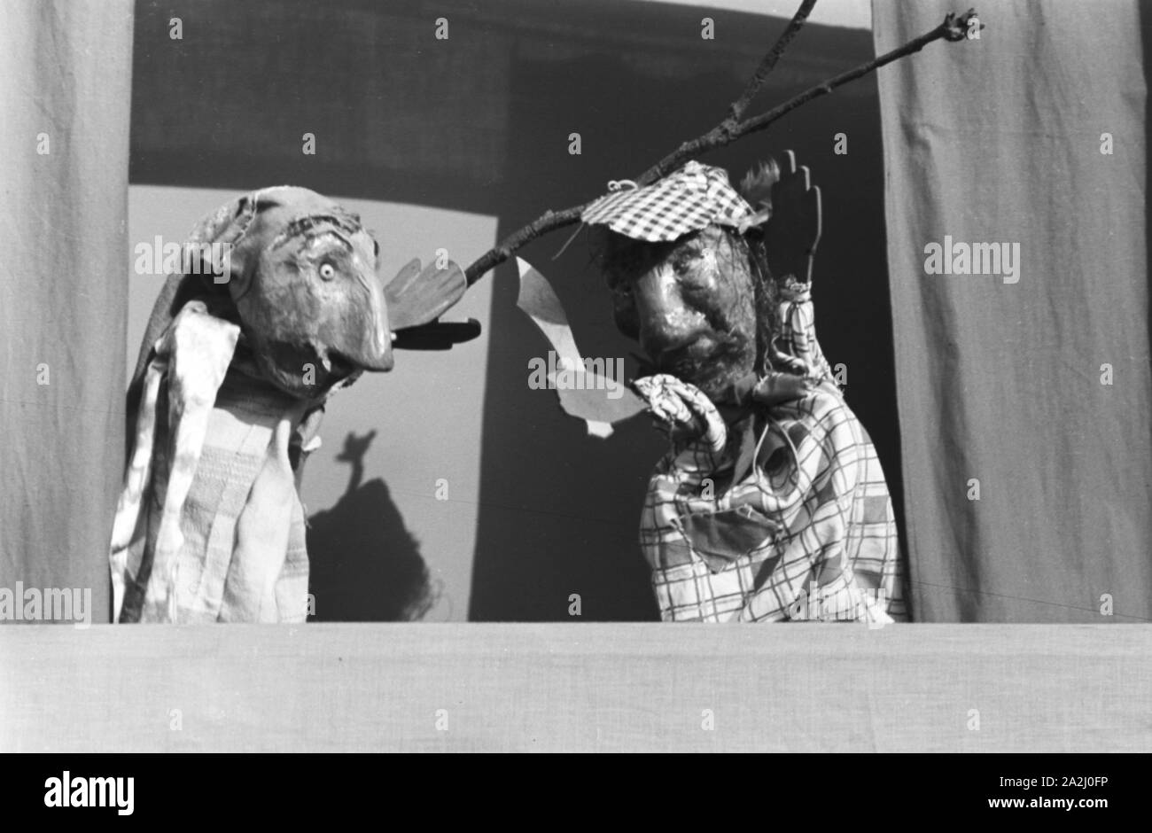 Puppet theaters for kids hi-res stock photography and images - Alamy