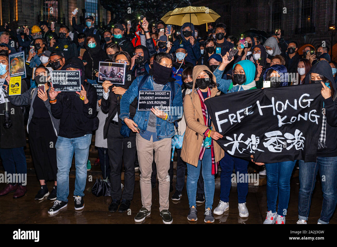 Free Hong Kong student protest, Piccadilly Circus, London, 1st October ...