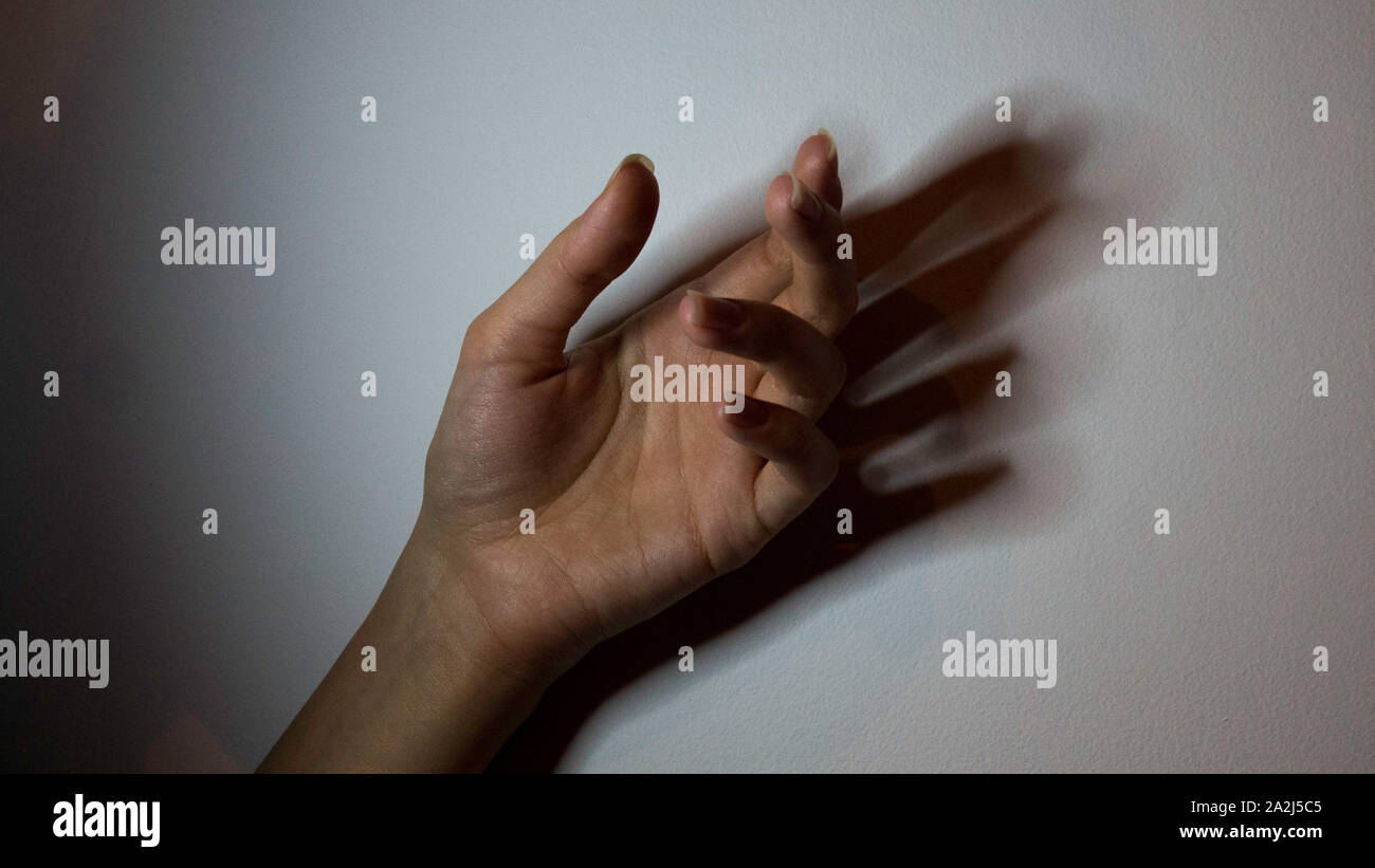 The hand of a dead woman Stock Photo - Alamy