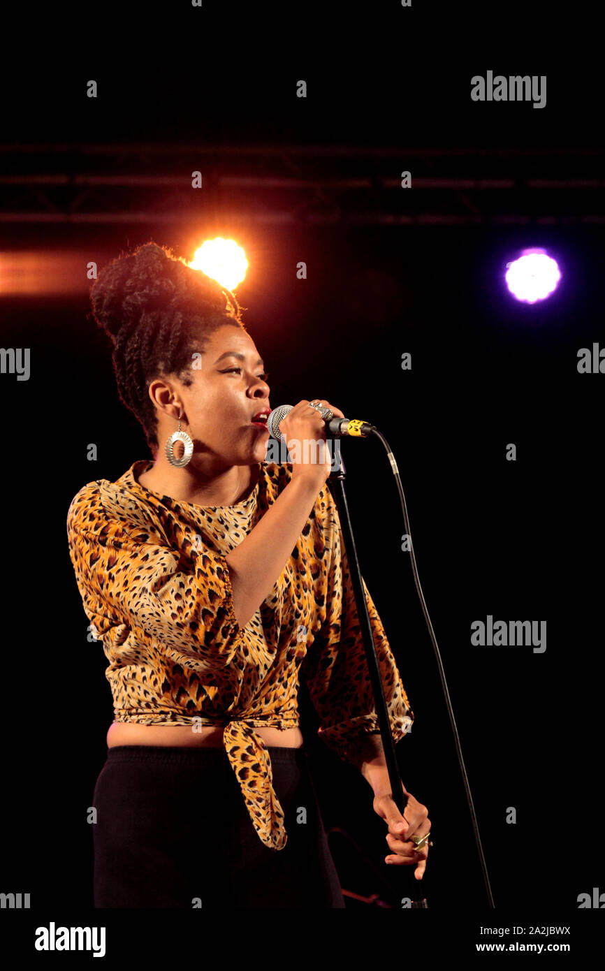 Rhythm and roots festival hi-res stock photography and images - Alamy