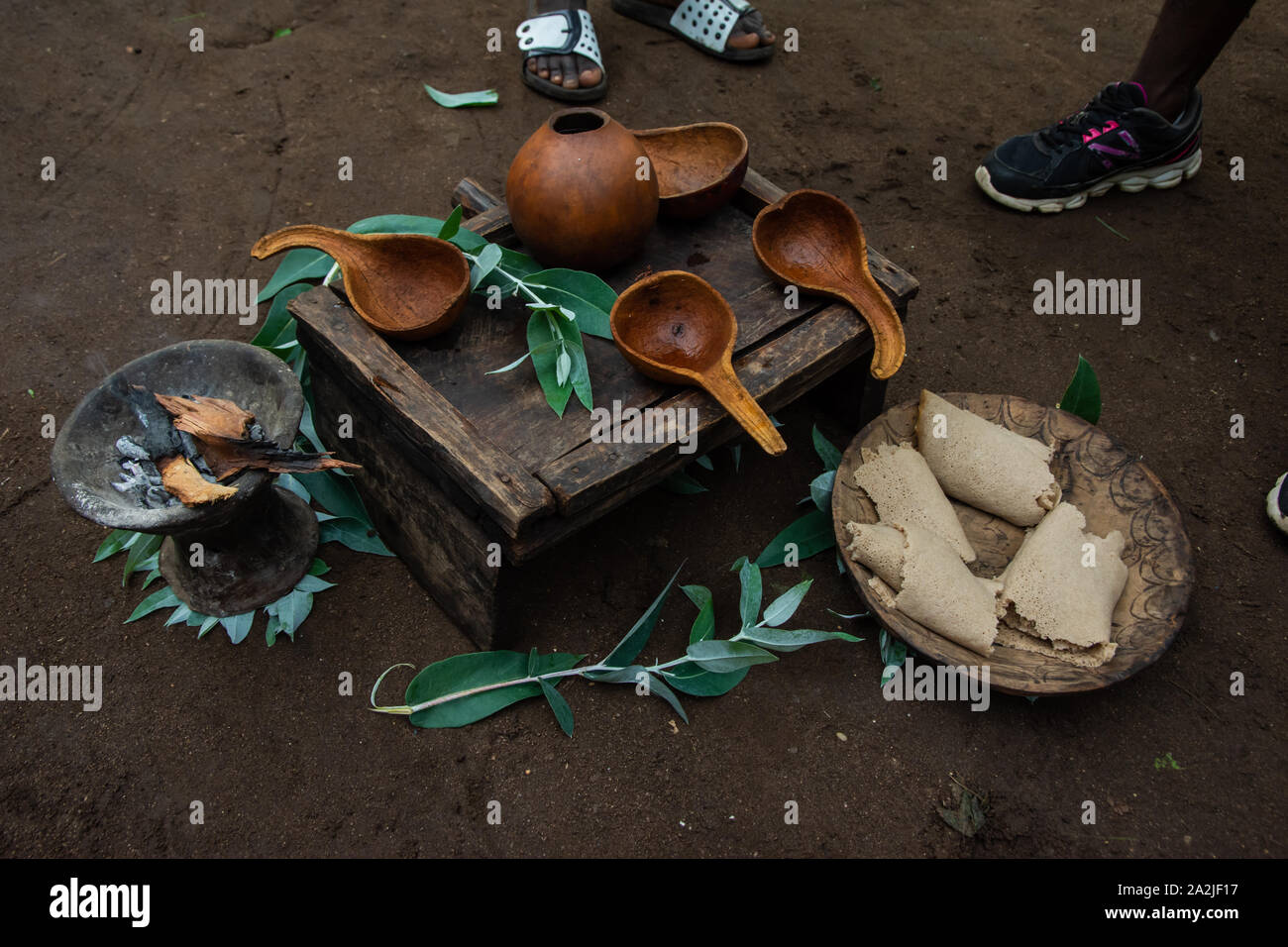 Injera table hi-res stock photography and images - Alamy