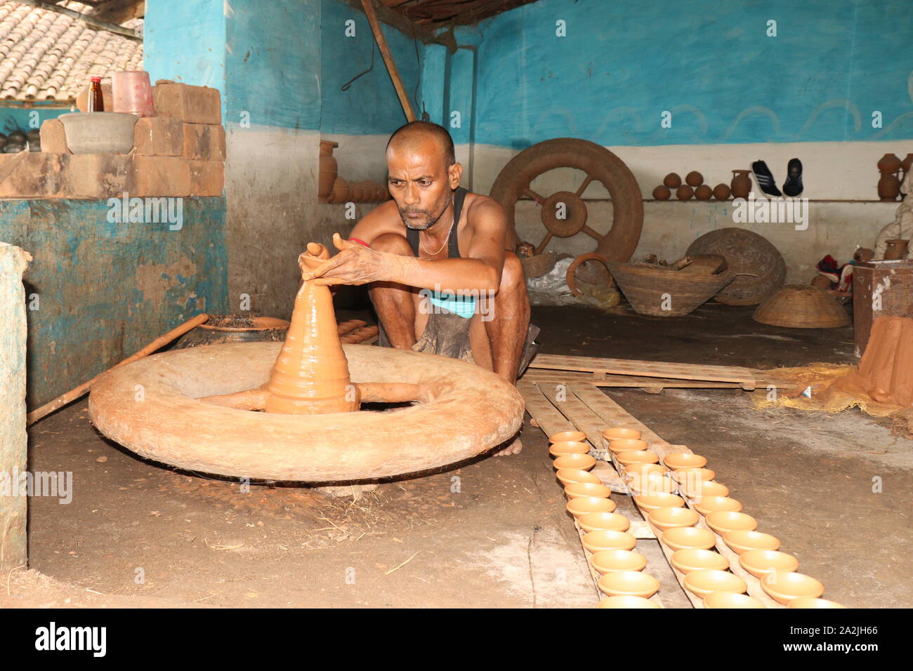 Indian pottery making hi-res stock photography and images - Alamy