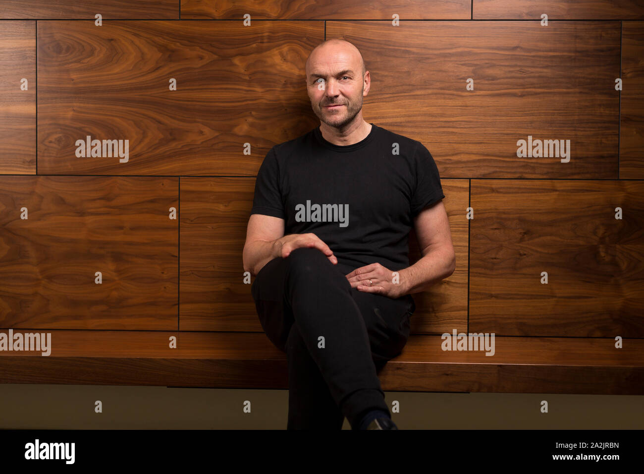 Relaxed editorial portrait of presenter and TV chef Simon Rimmer Stock ...