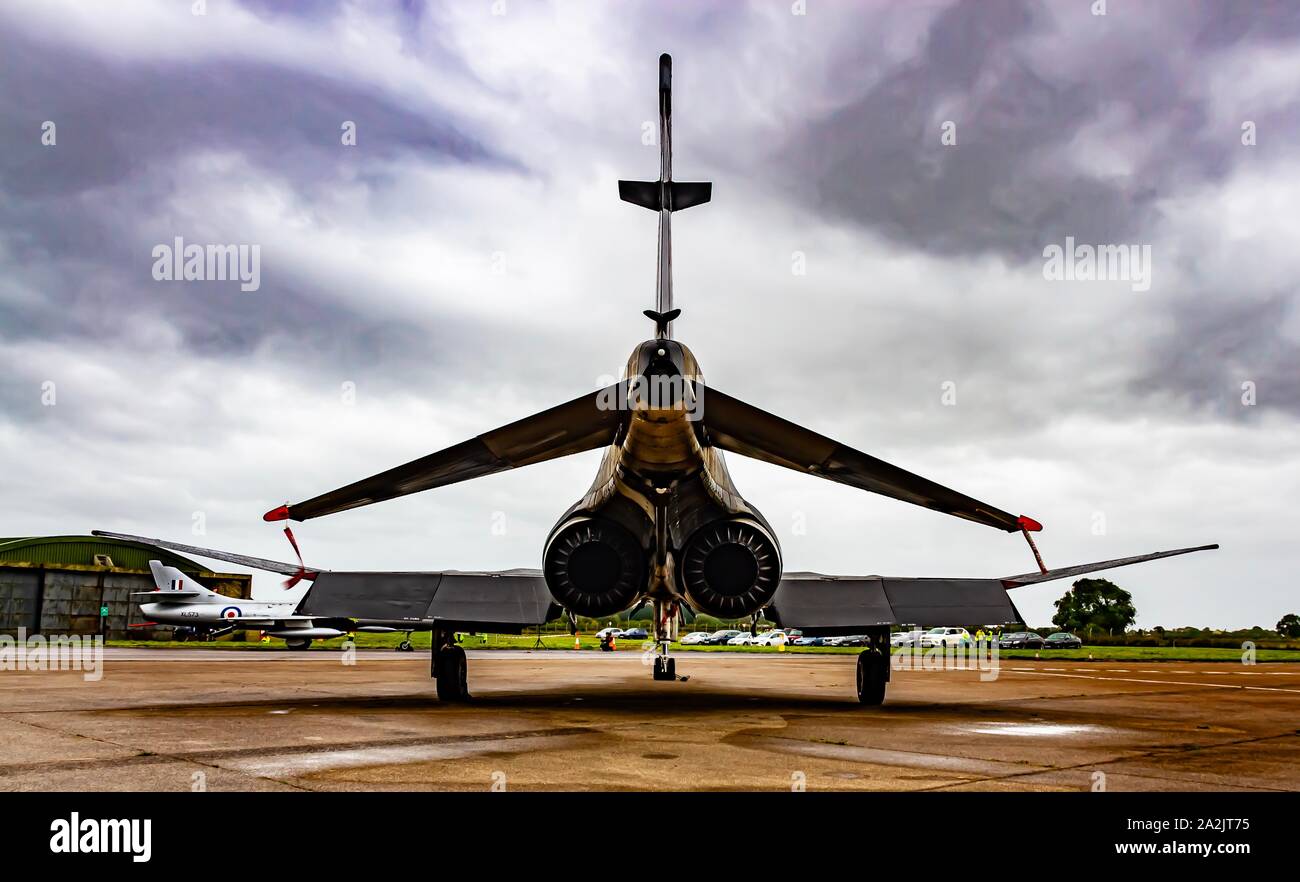 Mcdonnell Douglas F4 Phantom FG1 XV582 BLACK MIKE standing outside a ...