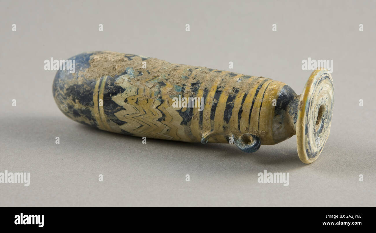 Glass core formed technique hi-res stock photography and images - Alamy