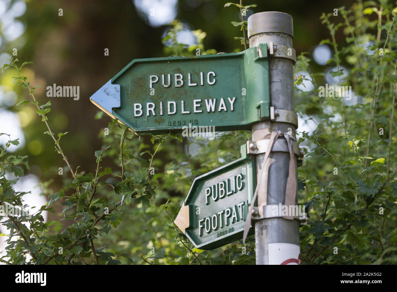 Public bridleway sign Stock Photo - Alamy