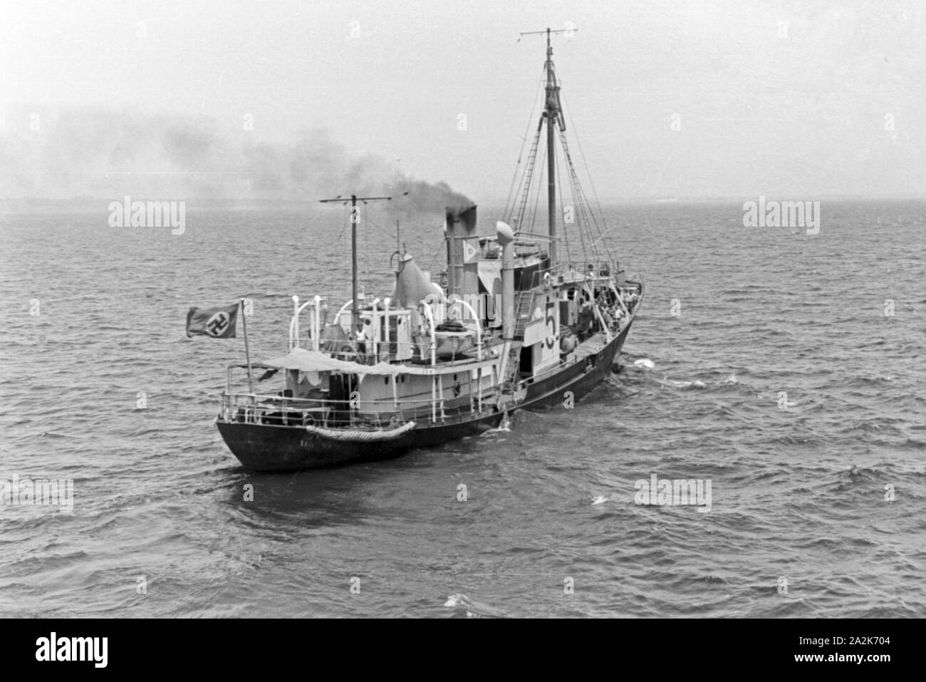 Fangboot "Treff V" des Walfangfabrikschiffs "Jan Wellem" der deutschen ...