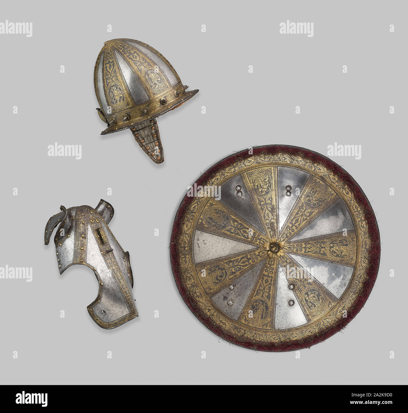 Silver gilt fringe hi-res stock photography and images - Alamy