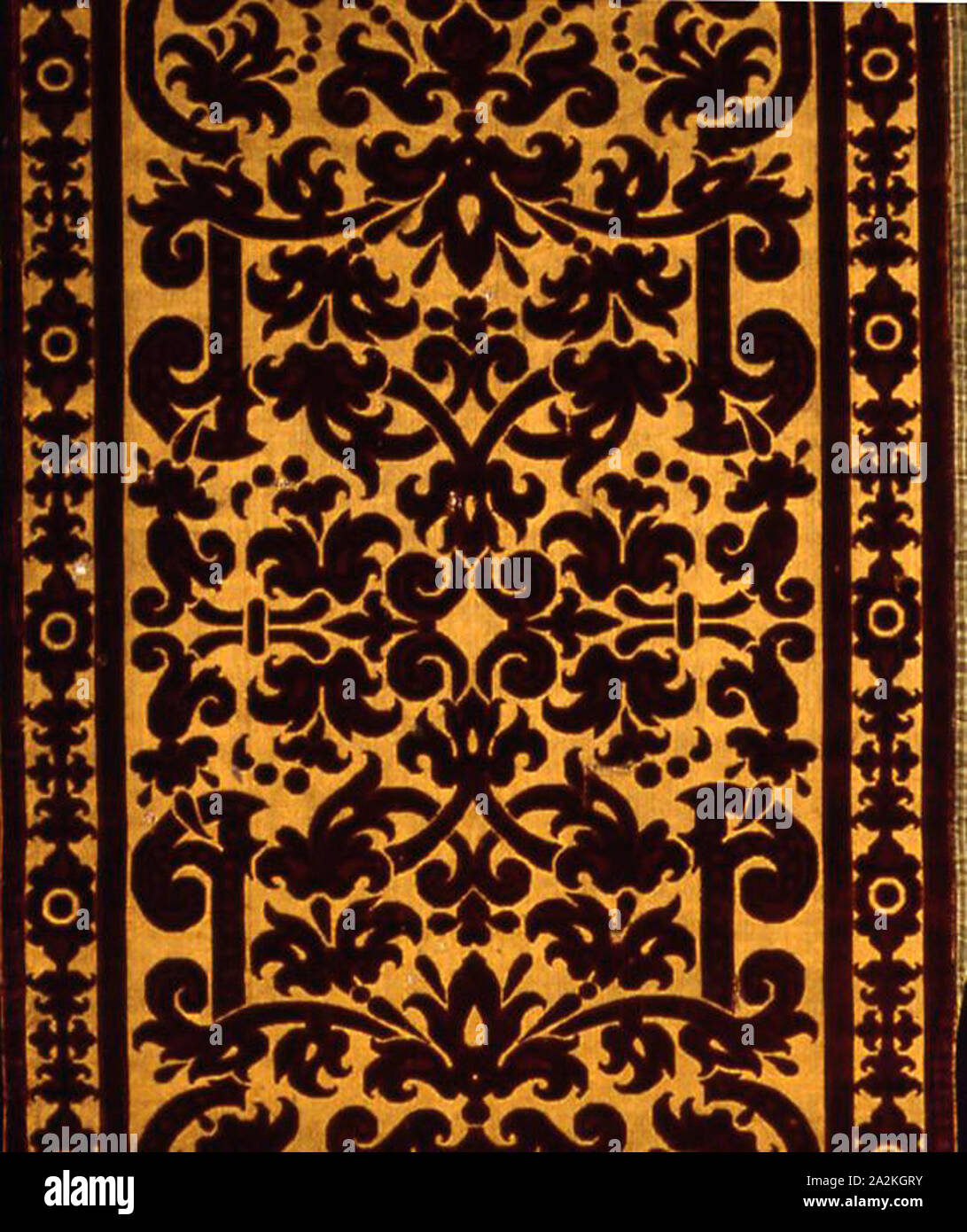 Warp float faced 4 1 satin weave hi-res stock photography and images ...