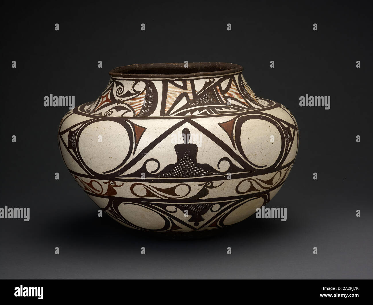 Polychrome ceramic hi-res stock photography and images - Alamy