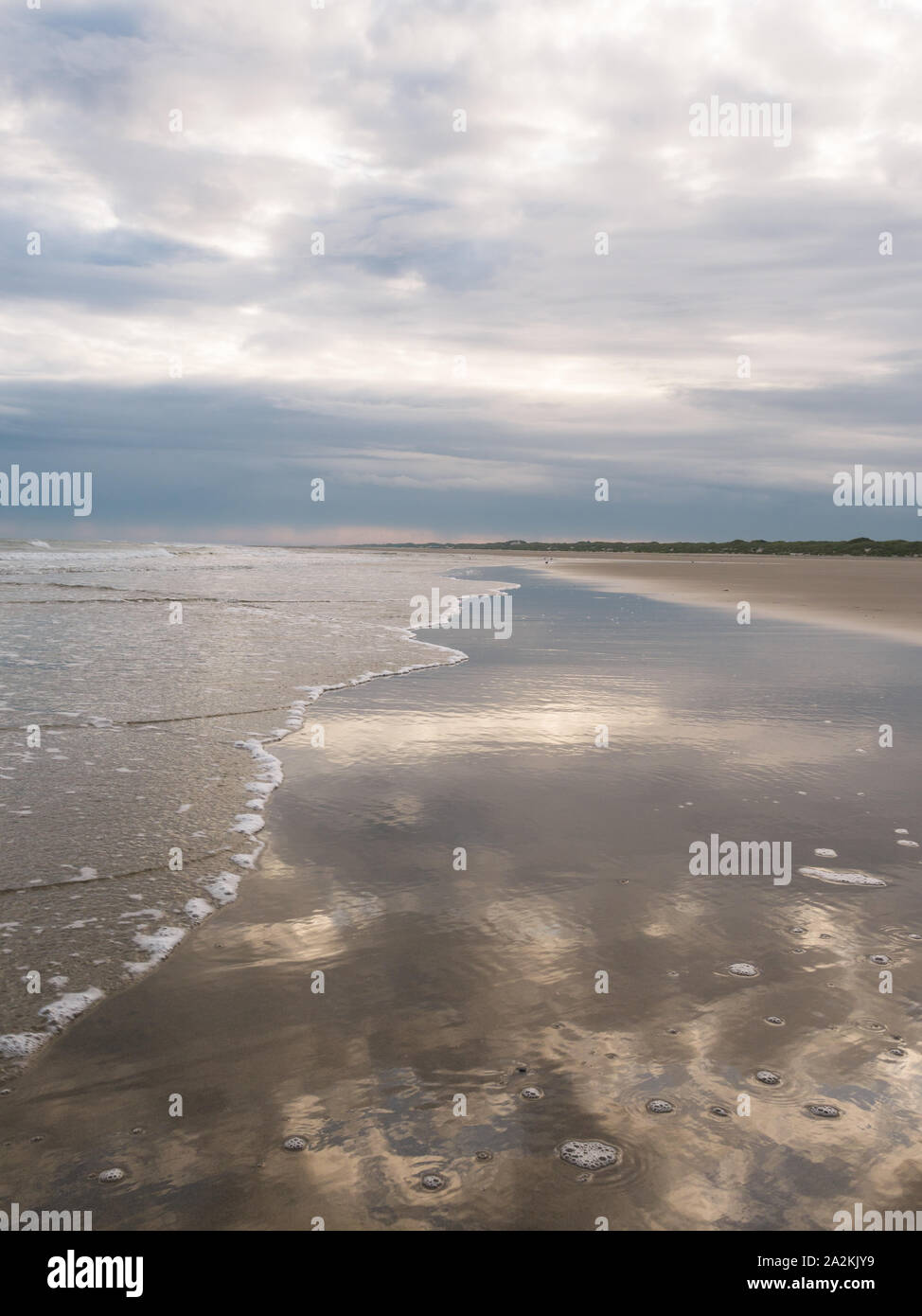 Waddenzee beach netherlands hi-res stock photography and images - Alamy
