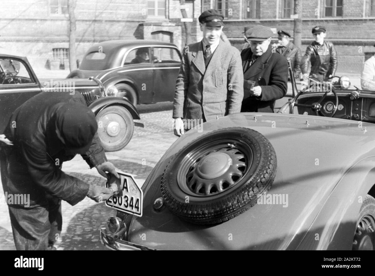 1930s auto repair Black and White Stock Photos & Images - Alamy