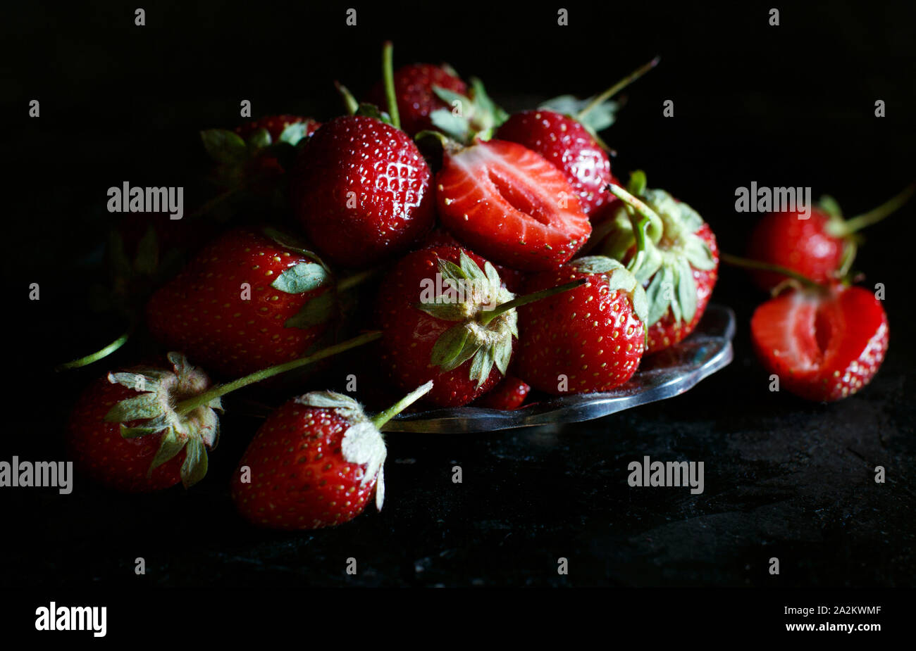 Tray strawberries on table hi-res stock photography and images - Alamy