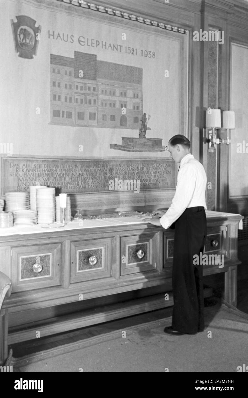 Das Hotel Elephant in Weimar, Deutsches Reich 1930er Jahre. The hotel ...