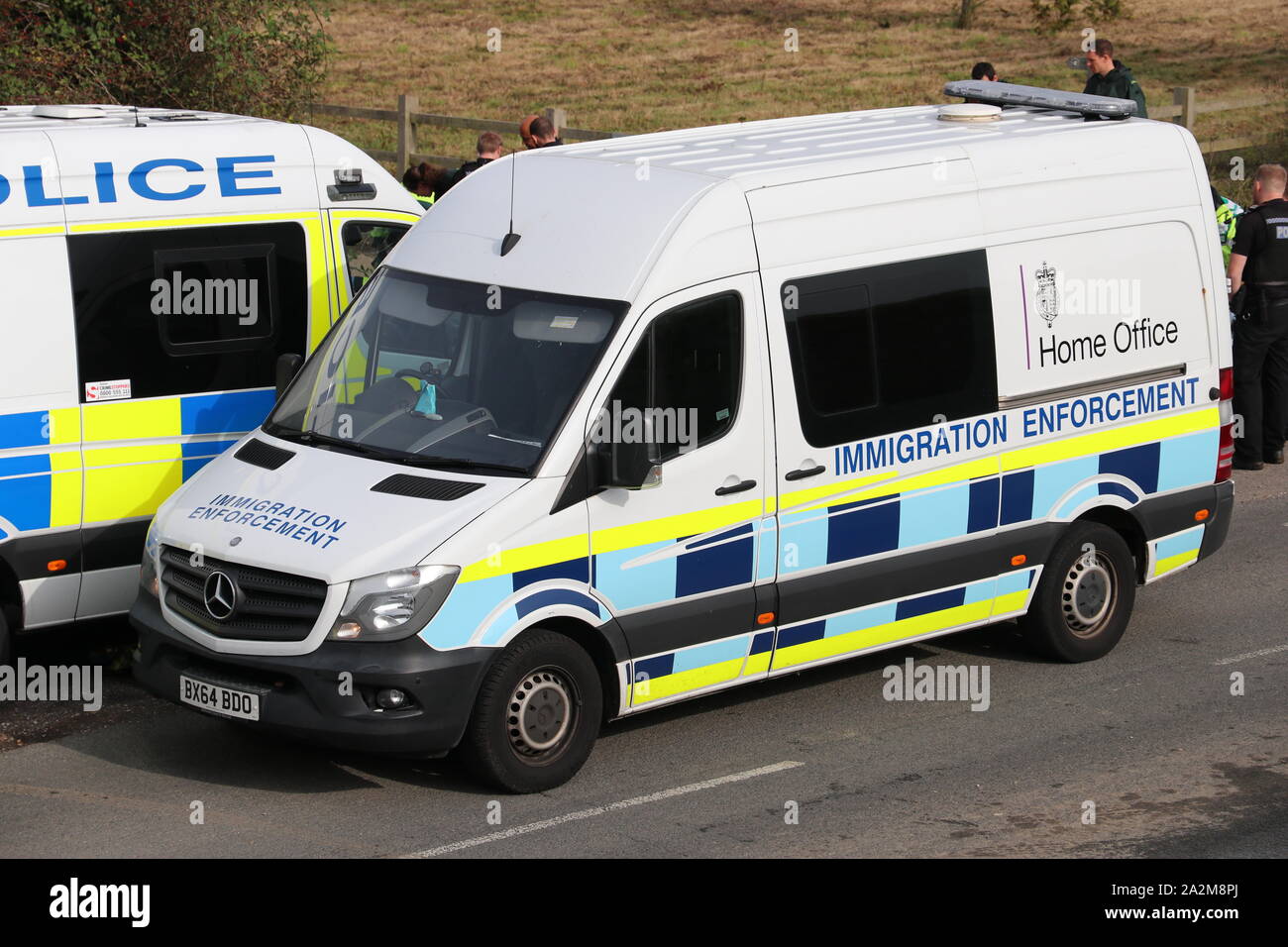Immigration enforcement officers hi-res stock photography and images ...