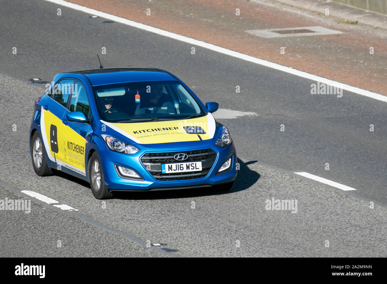 2016 blue Hyundai I30 SE Blue Drive CRDI; UK Vehicular traffic ...