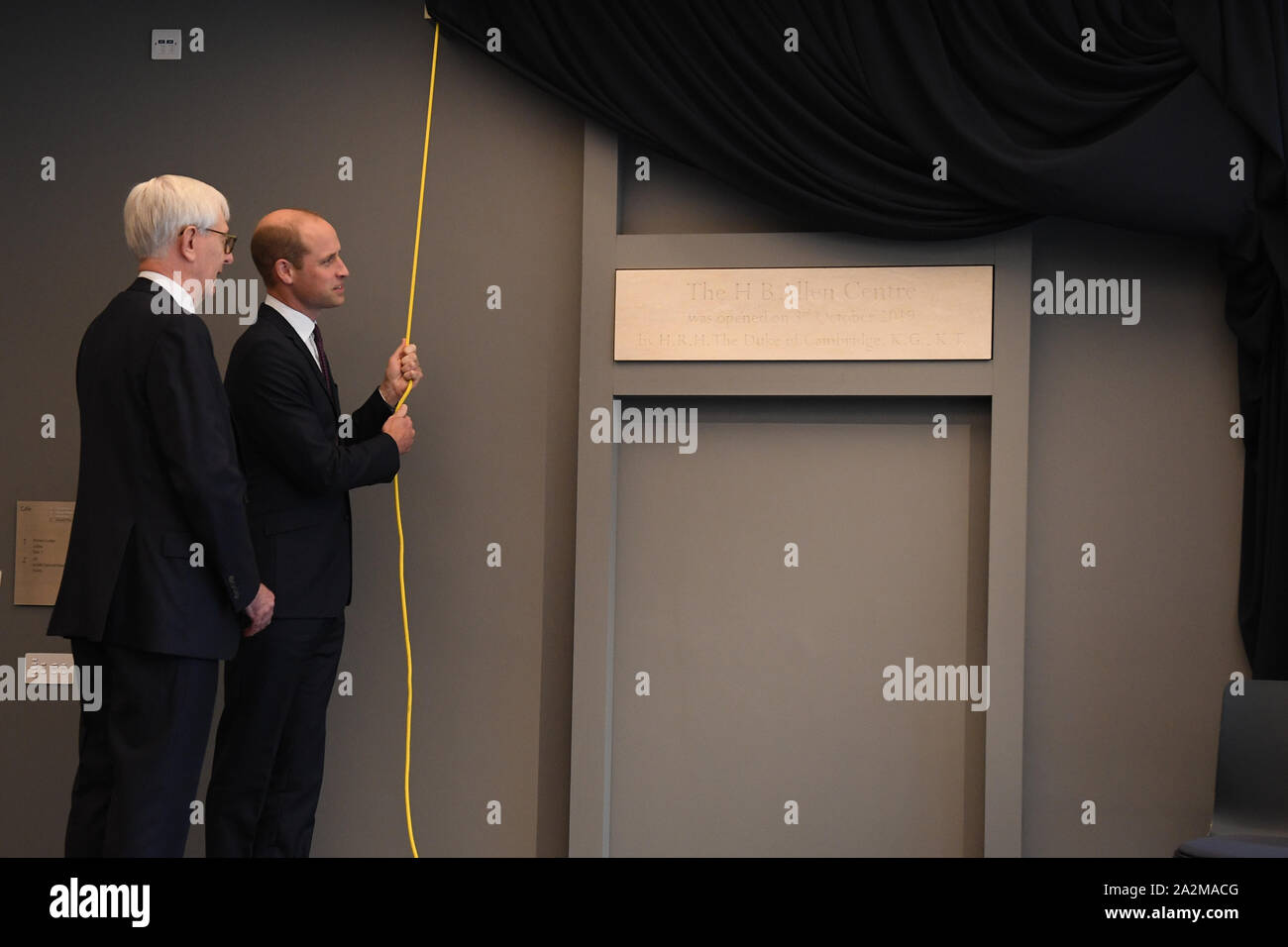 The duke cambridge unveils plaques official opening keble colleges hi ...