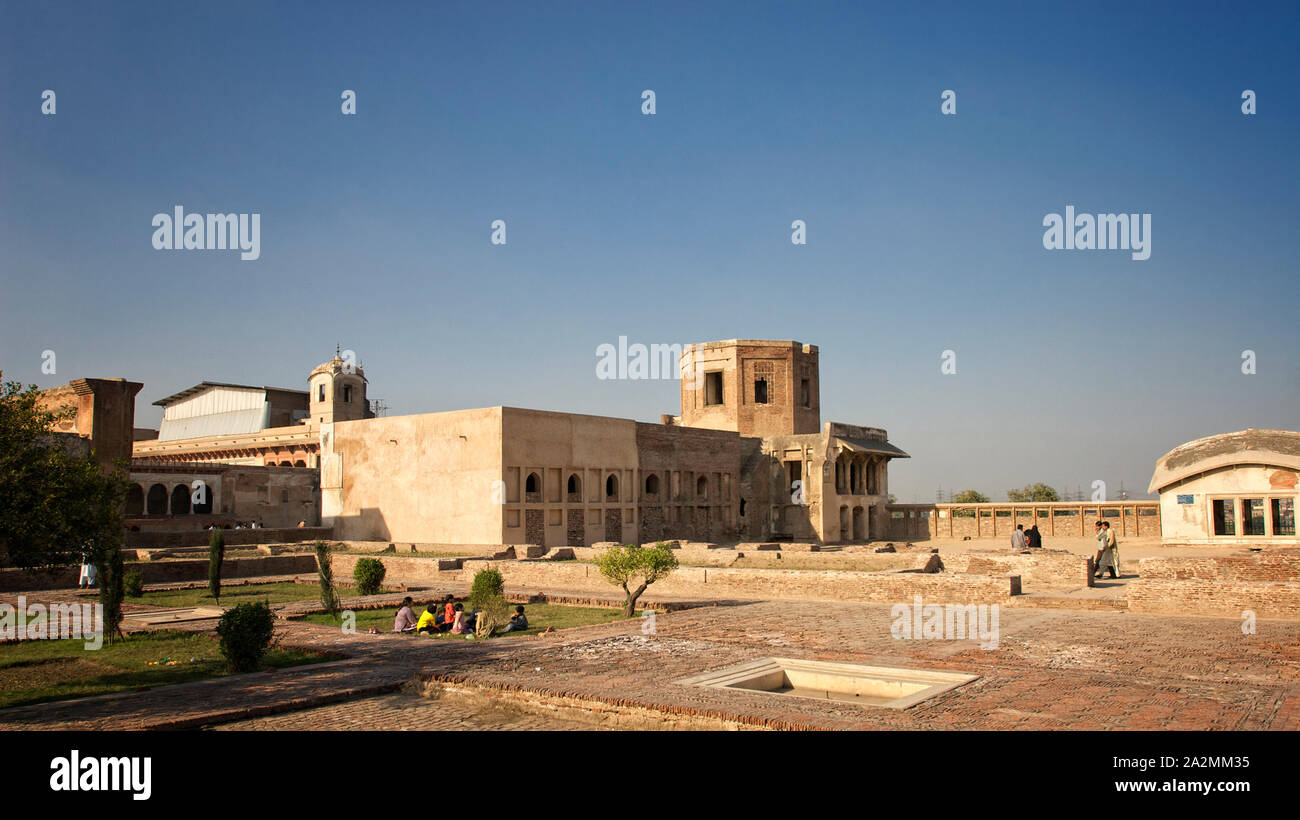 Courtyard in Lahore Fort Stock Photo - Alamy