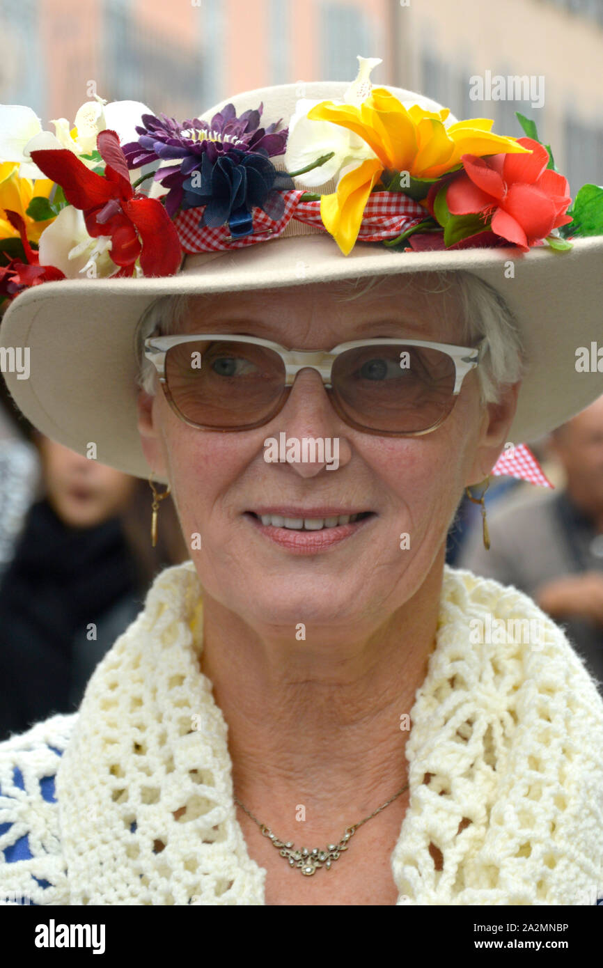 Italian chimney sweep hi-res stock photography and images - Alamy