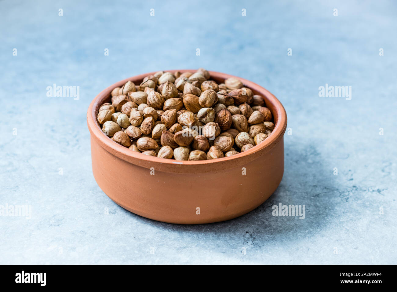 Roasted Macadamia Nuts in Stew Pot. Organic Food Stock Photo - Alamy