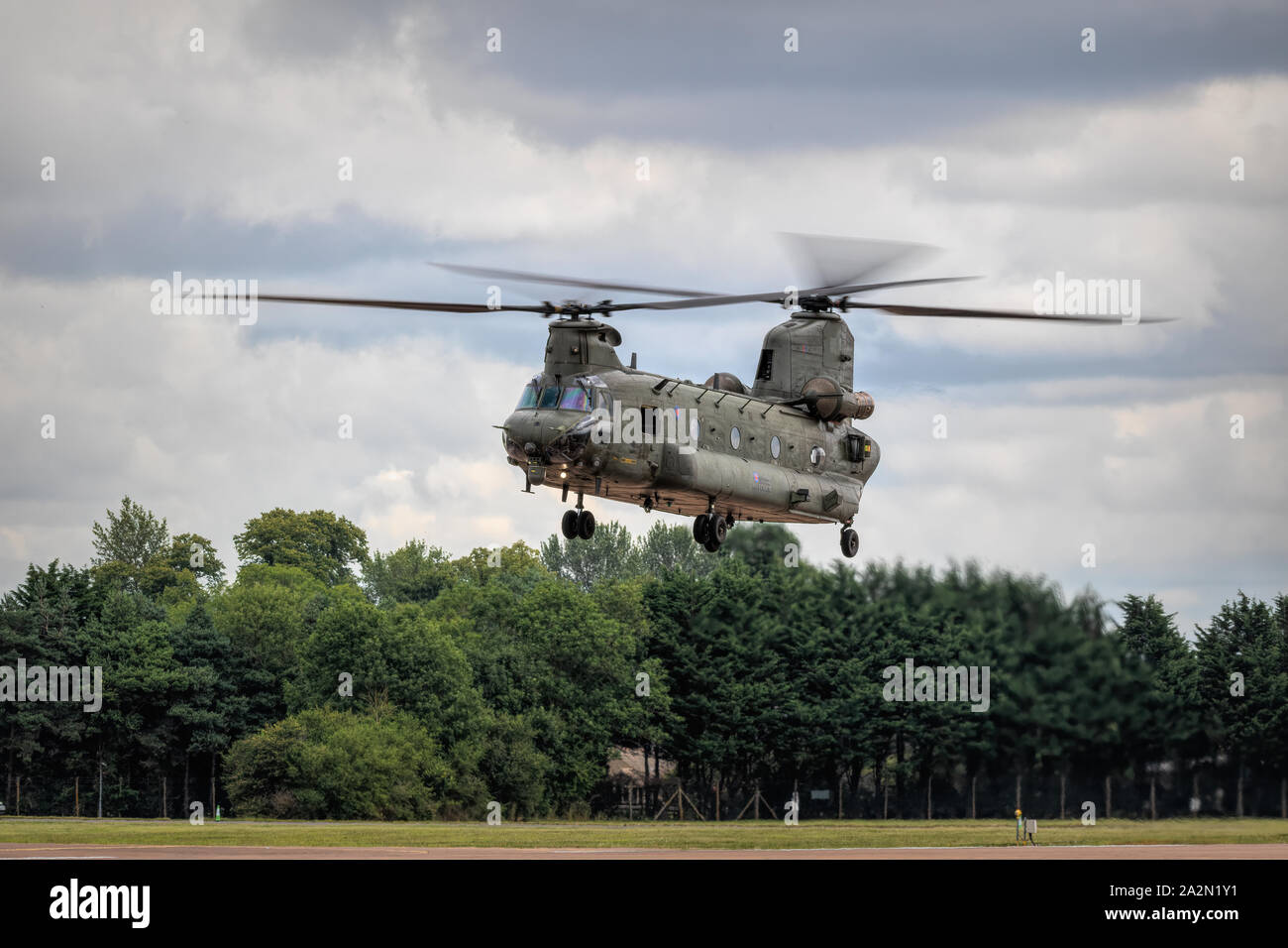 Ch 47 chinook lift hi-res stock photography and images - Alamy