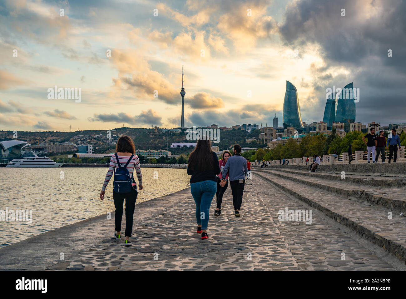 Seaside boulevard baku azerbaijan hi-res stock photography and images ...