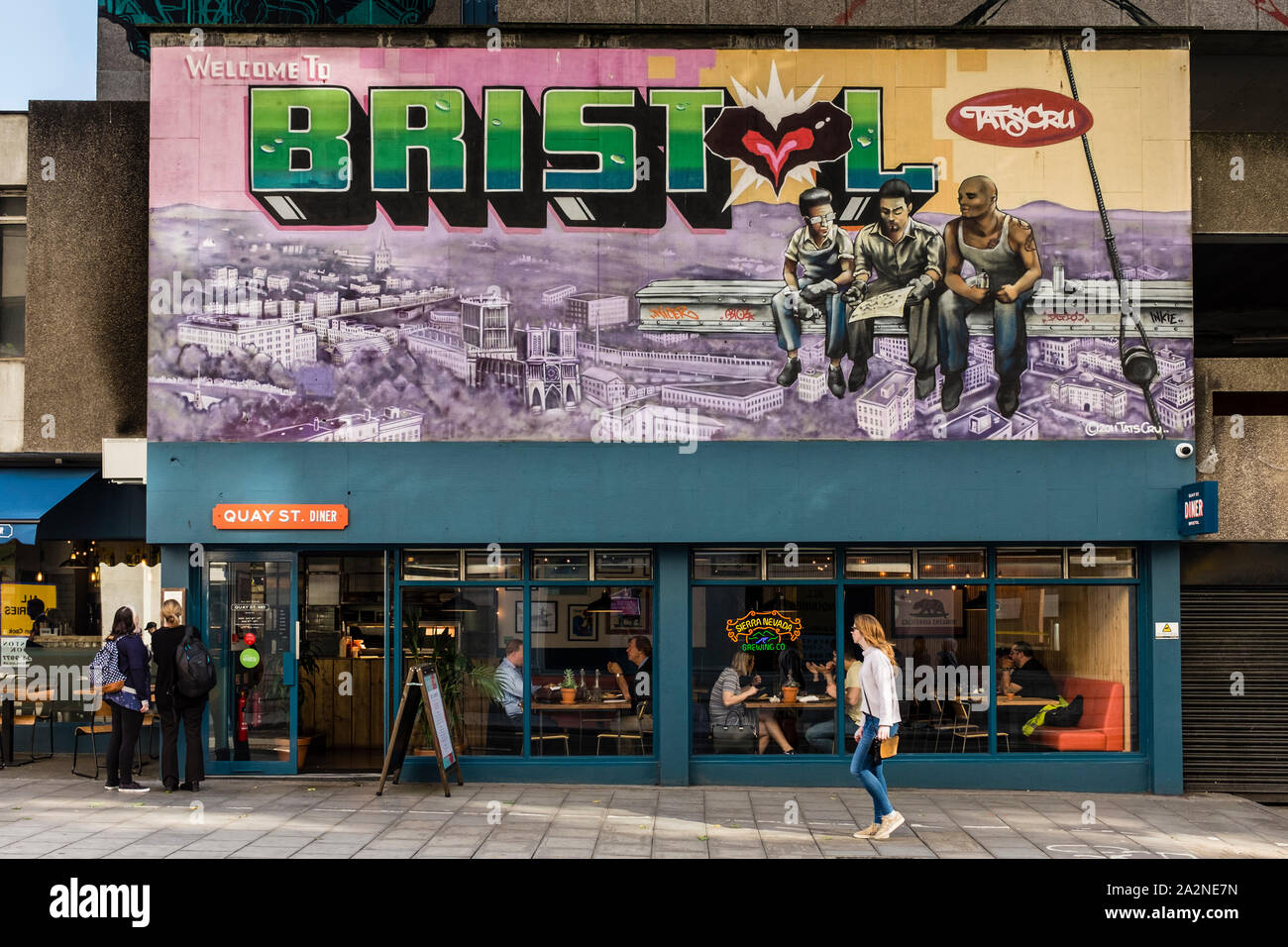Bristol graffiti art hi-res stock photography and images - Alamy