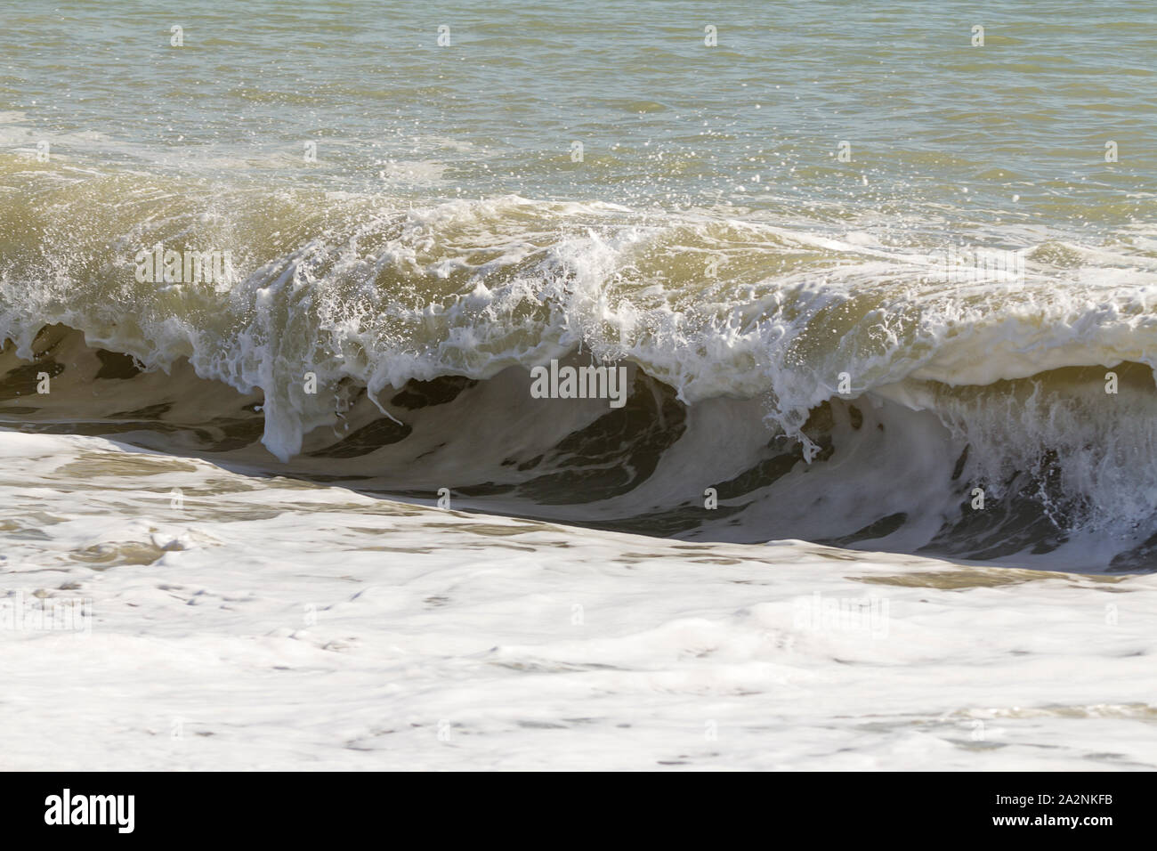 Tidal froth hi-res stock photography and images - Alamy