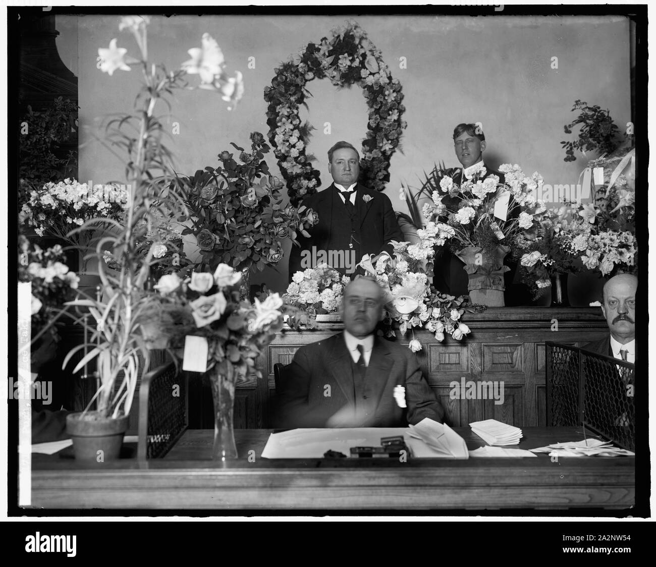 PUGH, JAMES L. JUDGE. TAKING OATH Stock Photo - Alamy