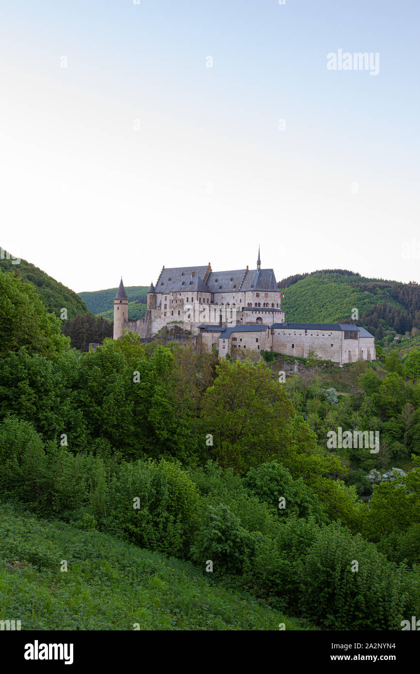 Vianden castle by night hi-res stock photography and images - Alamy