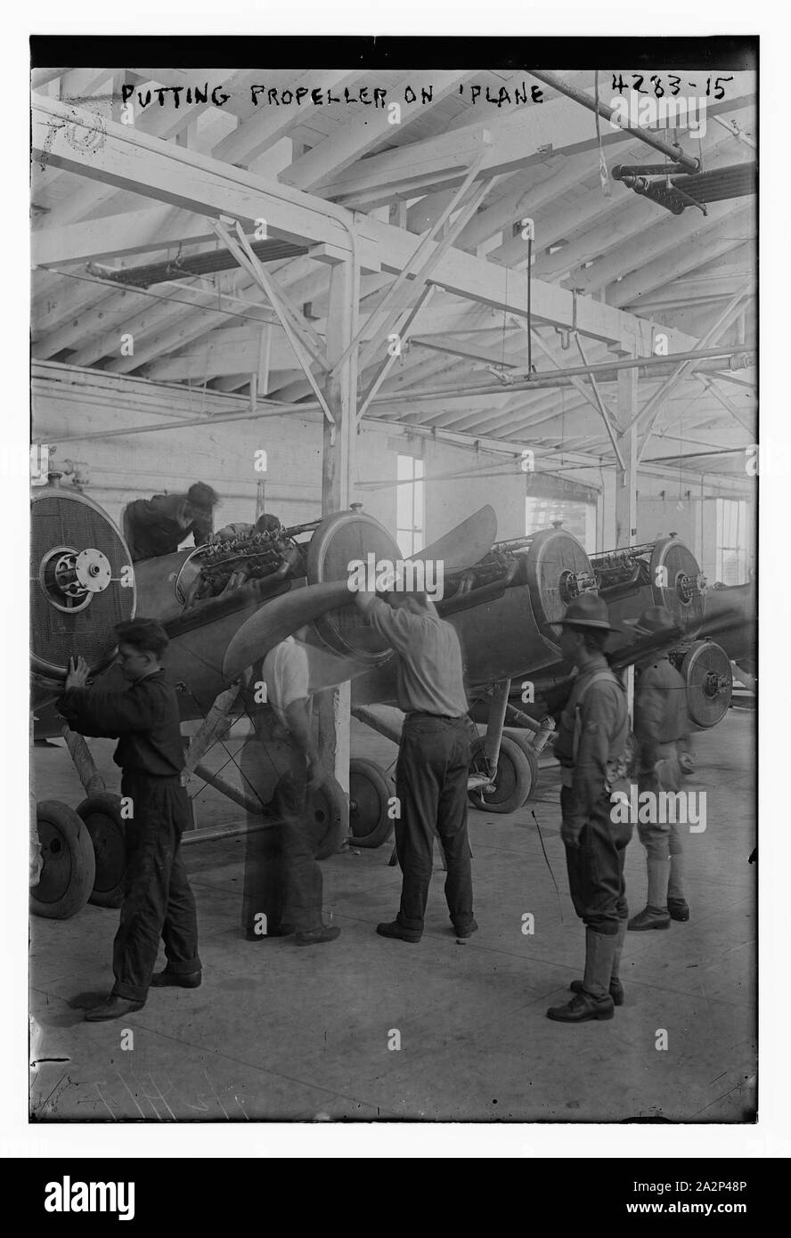 Putting propeller hi-res stock photography and images - Alamy