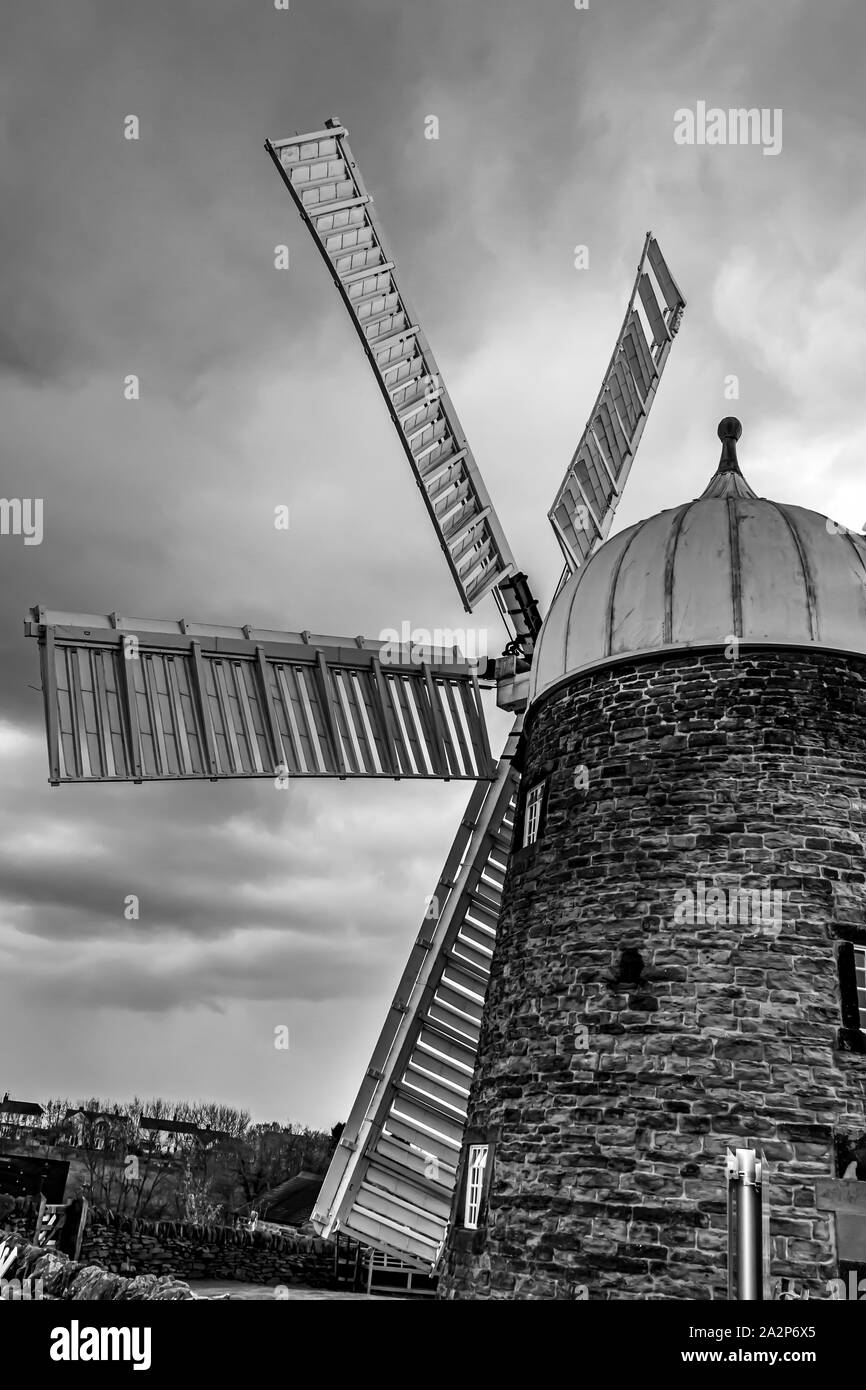 Six sailed stone tower windmill hi-res stock photography and images - Alamy