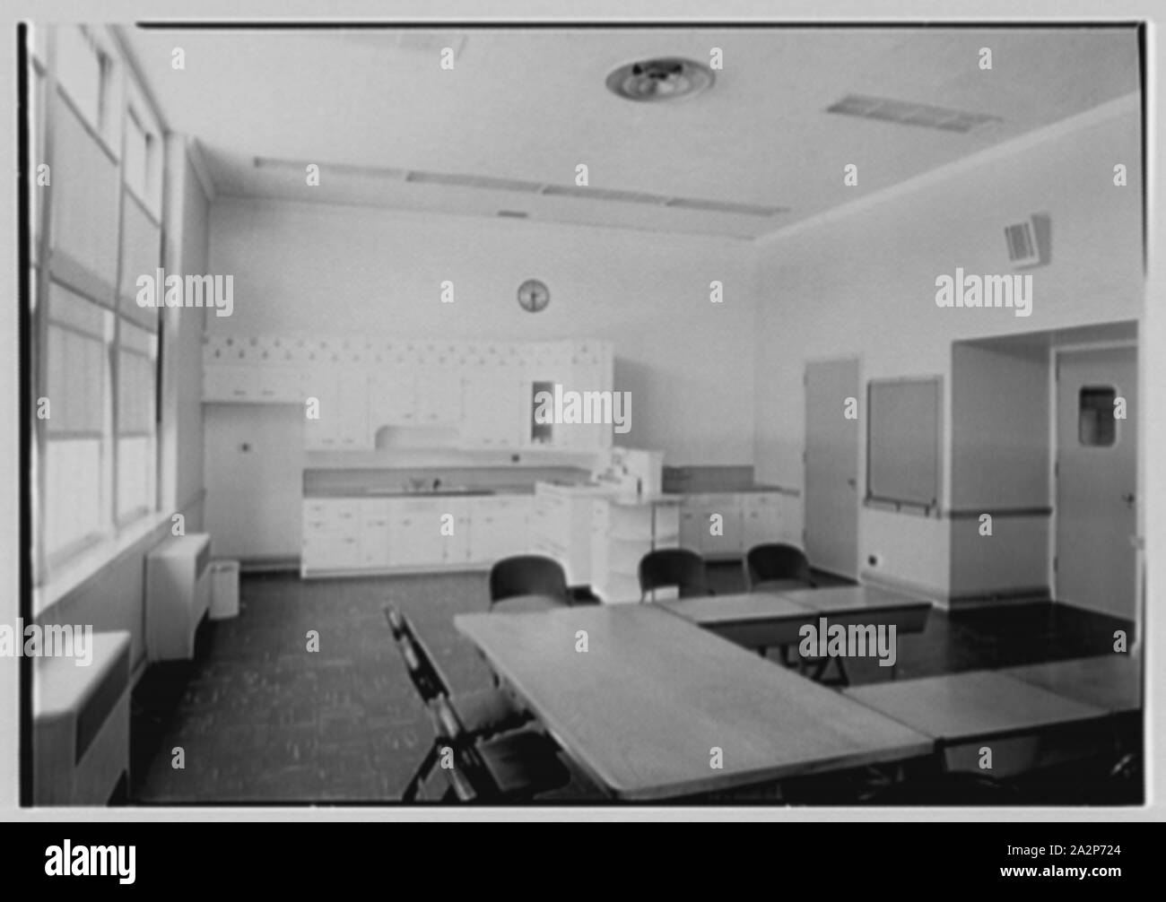 Quaker Ridge Elementary School, Weaver St., Scarsdale, New York Stock ...