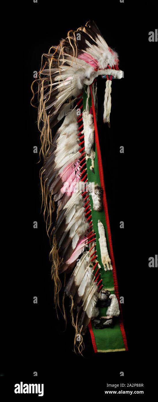 Sioux headdress hi-res stock photography and images - Alamy