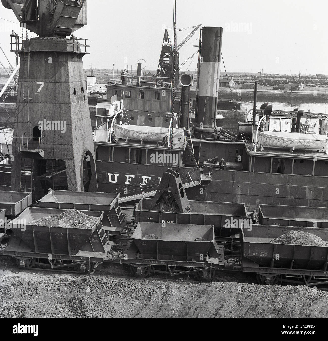 Loaded freight wagons hi-res stock photography and images - Alamy