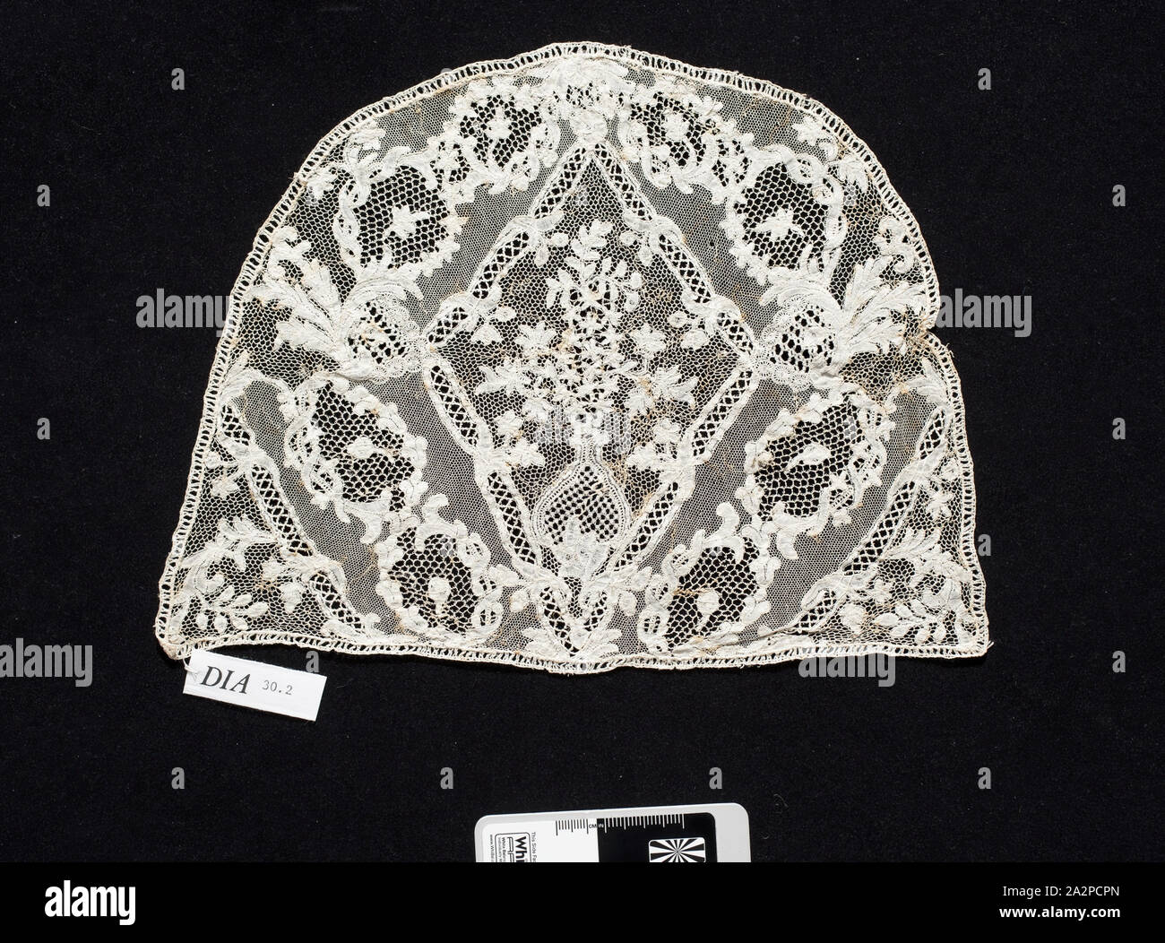 Crown cap hi-res stock photography and images - Alamy