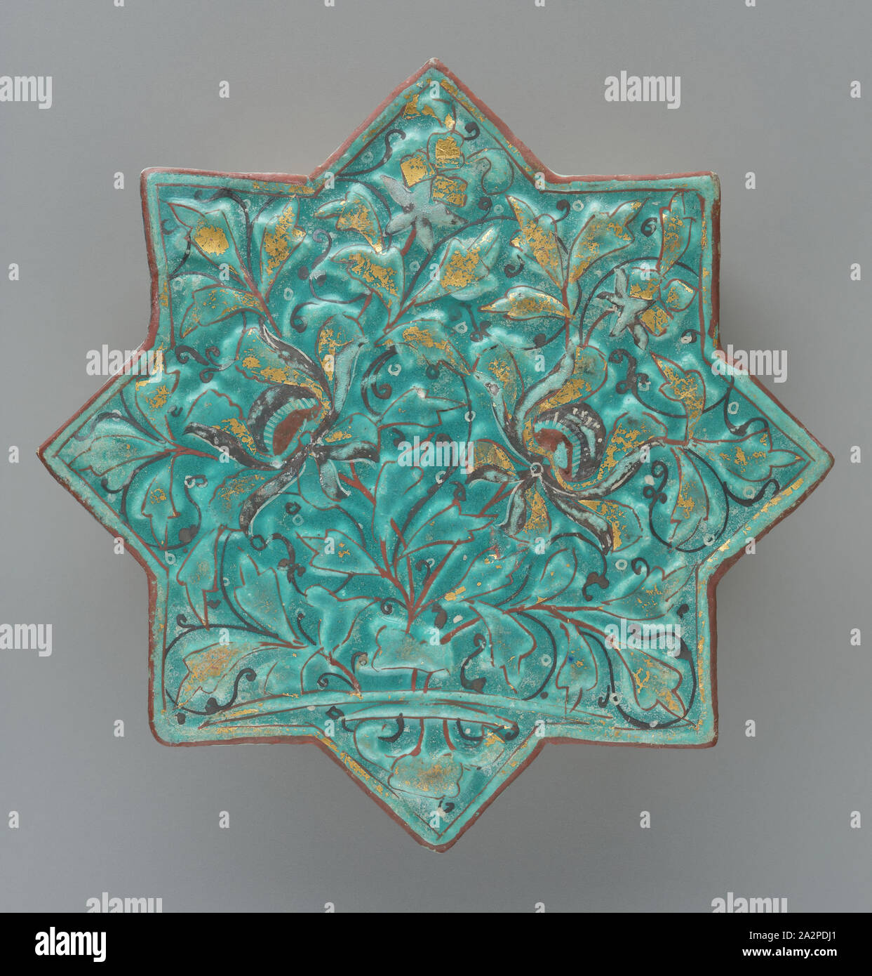 Gold leaf lotus hi-res stock photography and images - Alamy