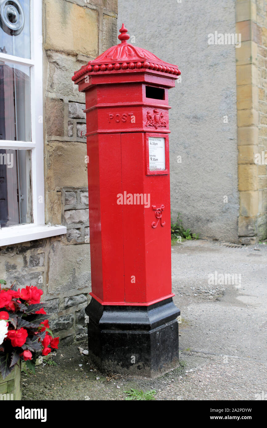 Hexagonal pillarbox hi-res stock photography and images - Alamy