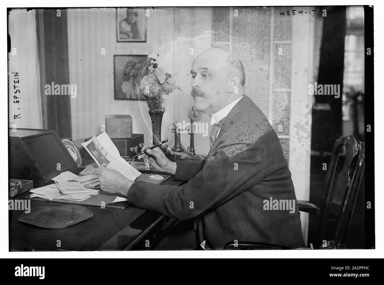 R epstein hi-res stock photography and images - Alamy