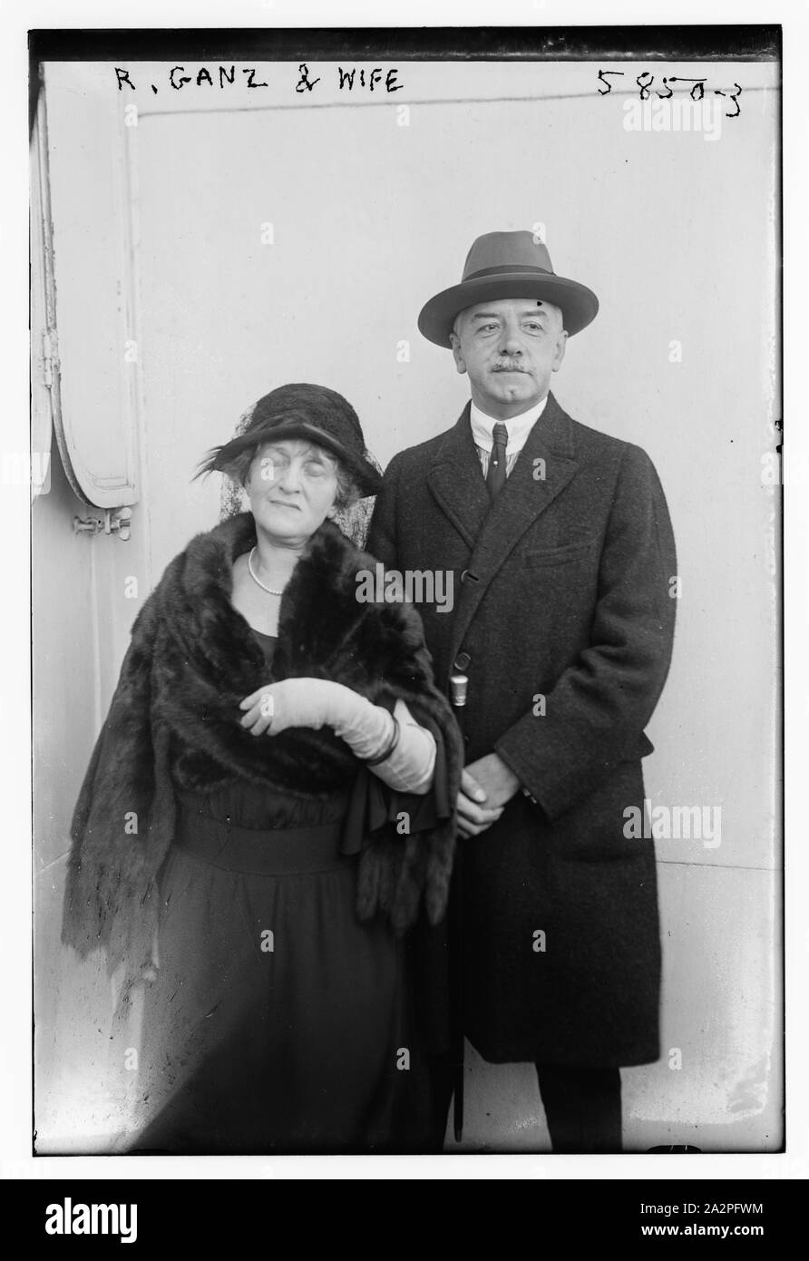 Vintage wife hi-res stock photography and images - Alamy