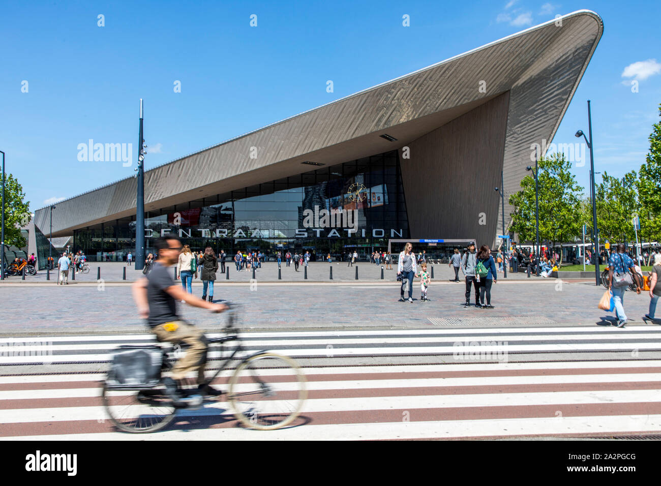 Rotterdam central station hi-res stock photography and images - Alamy