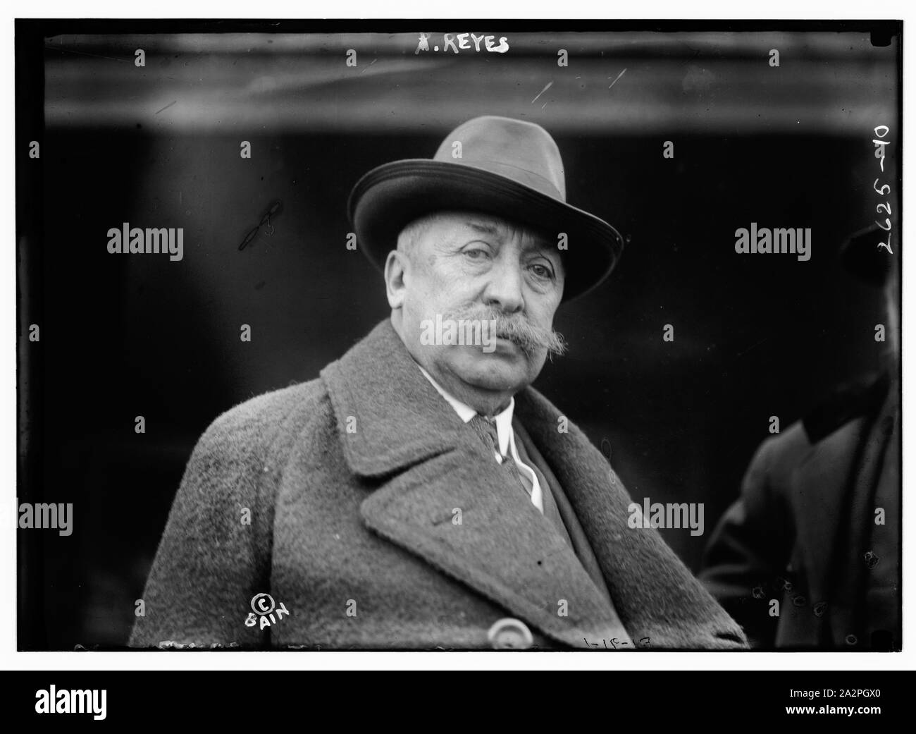 Reyes Black and White Stock Photos & Images - Alamy