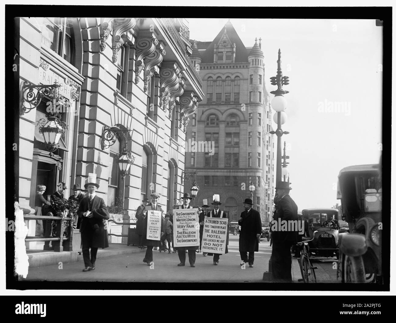 RALEIGH HOTEL. PICKETED BY STRIKING WAITERS Stock Photo - Alamy
