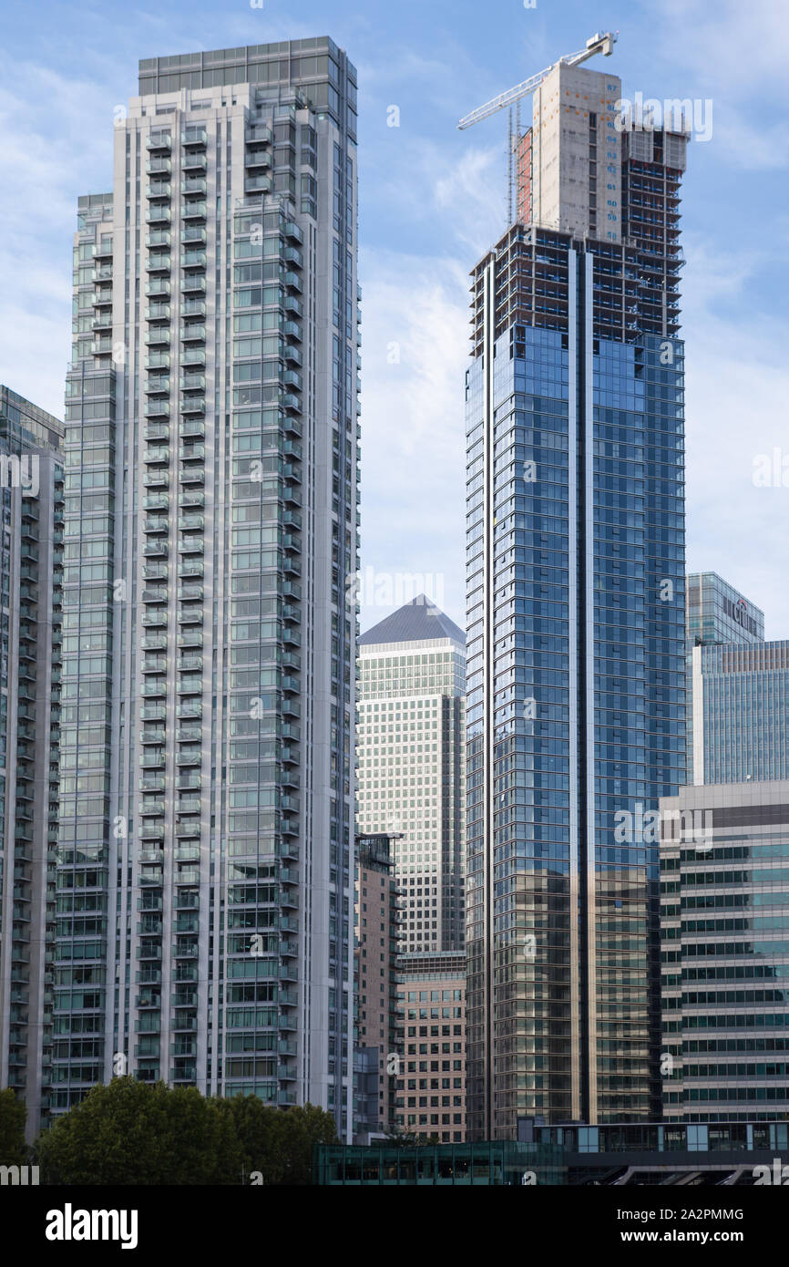 New skyscraper being built hi-res stock photography and images - Alamy